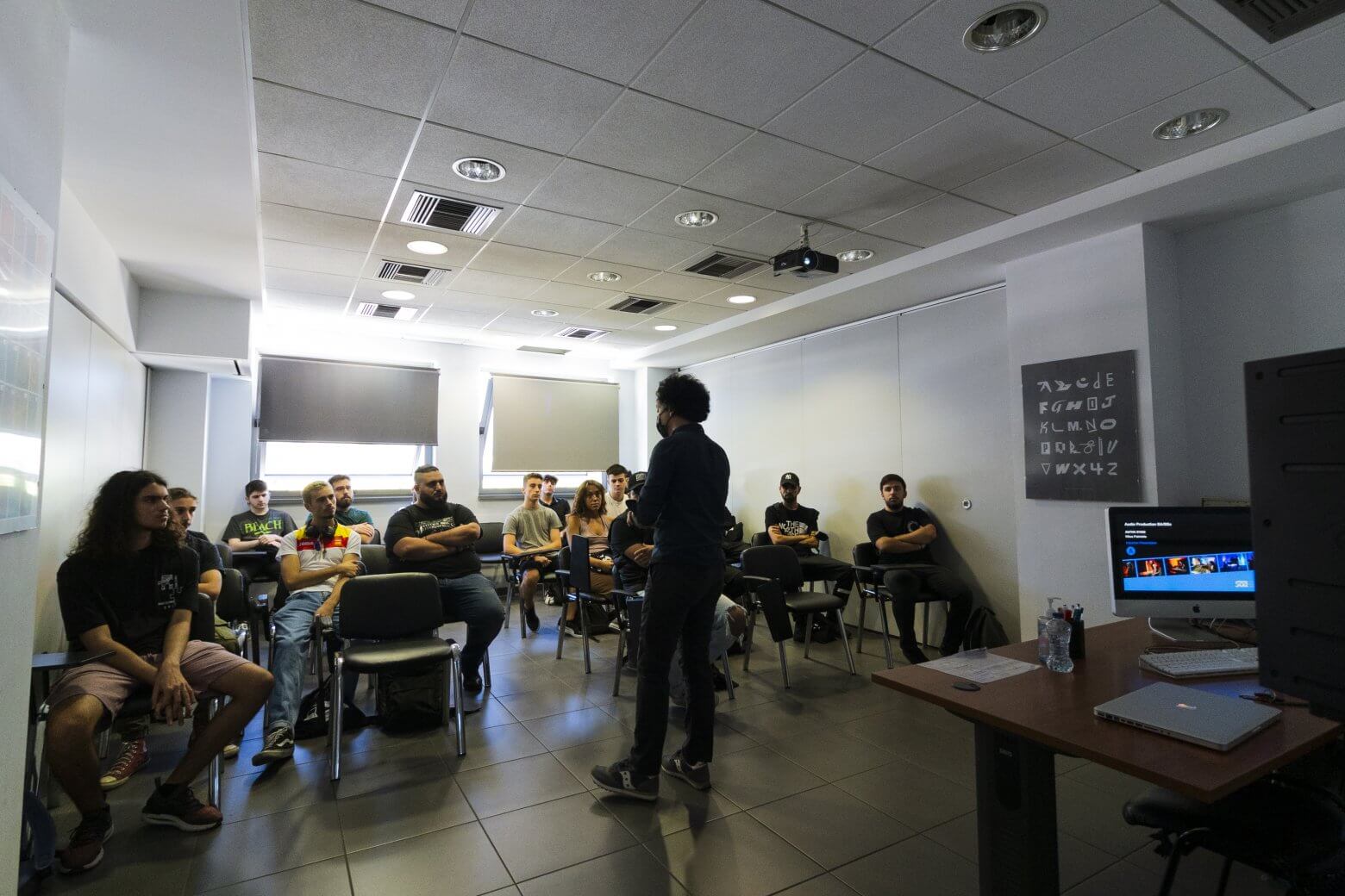 ΚΑΛΩΣΟΡΙΖΟΥΜΕ ΤΟΥΣ SAE FRESHERS 2022 - SAE Greece