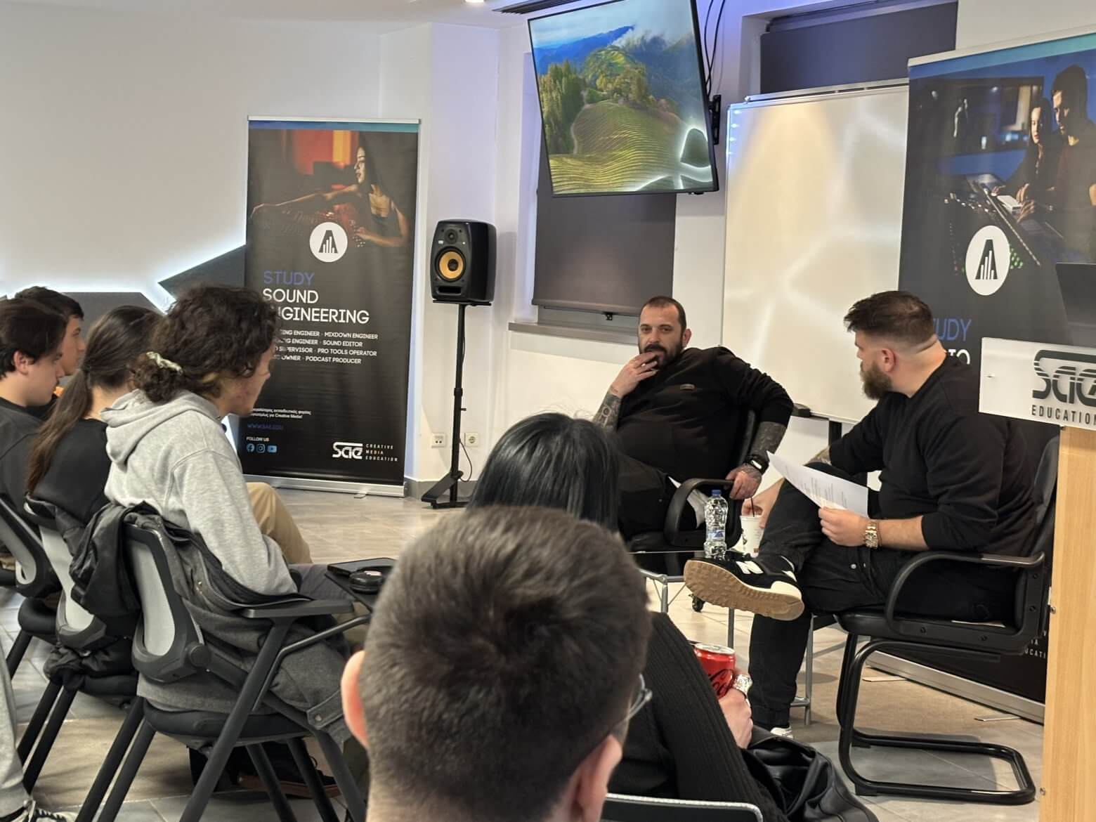 Ο Βέβηλος και ο Saisma στη SAE Athens για ένα student Open Talk